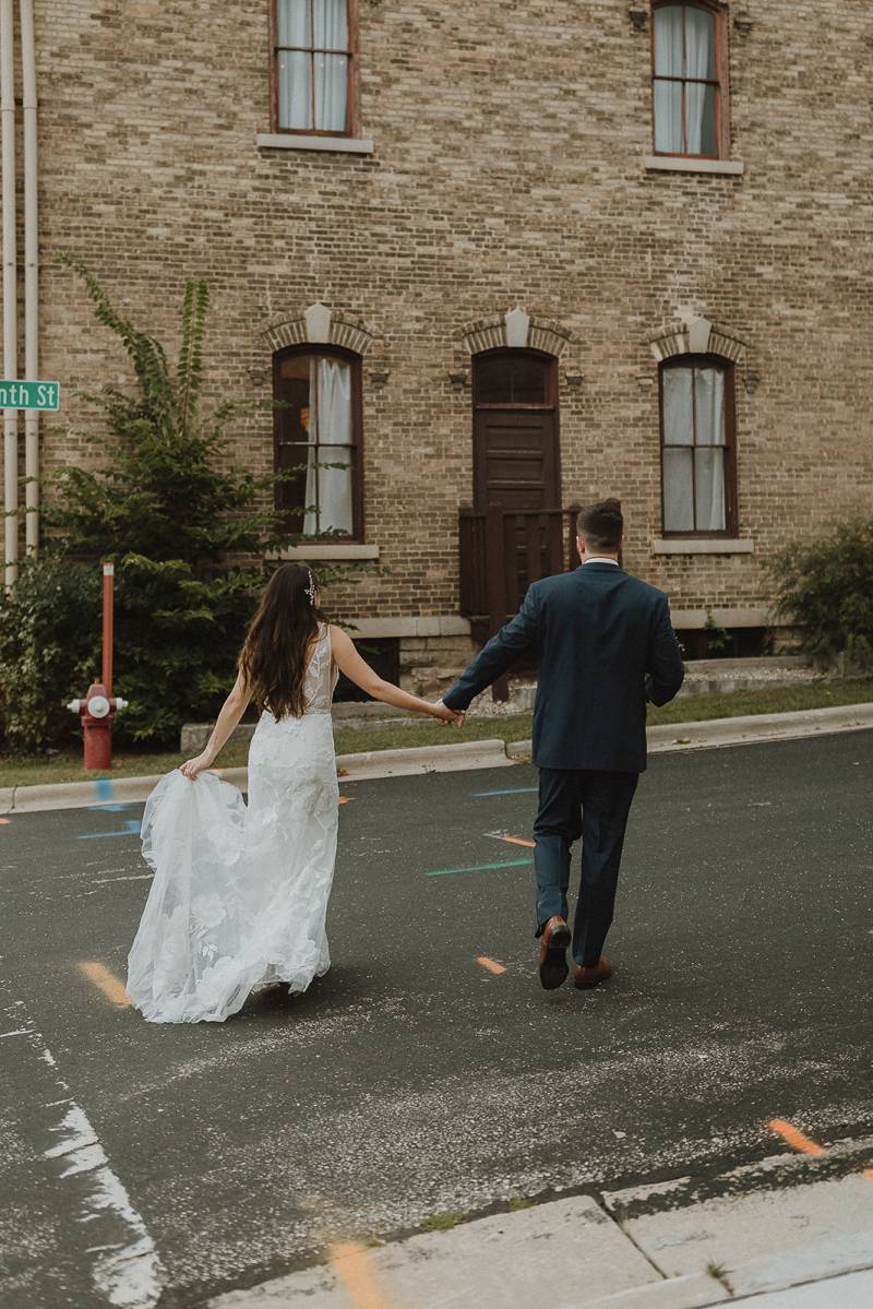 Rustic Elegant Emerald Fall Wisconsin Wedding At The Lageret Lauren John Madison Wedding