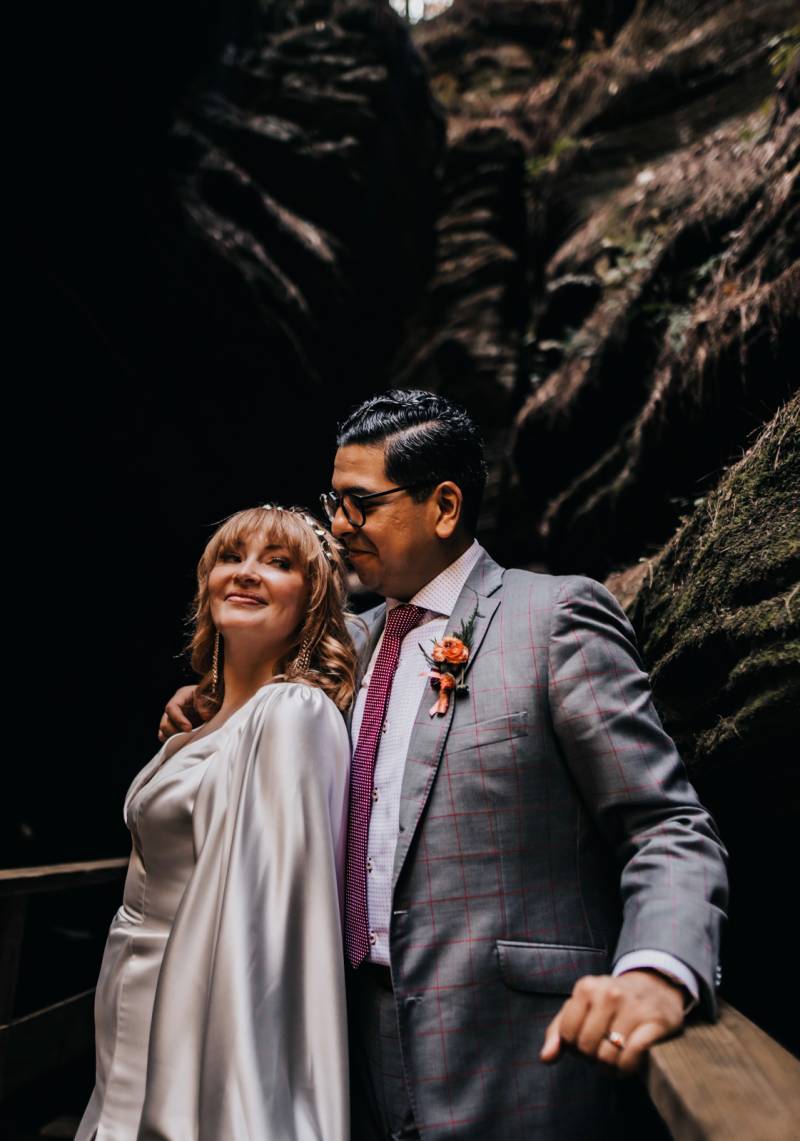 TWO CULTURES COME TOGETHER IN AN INTIMATE AND COLORFUL WISCONSIN DELLS WEDDING ON THE WATER ...