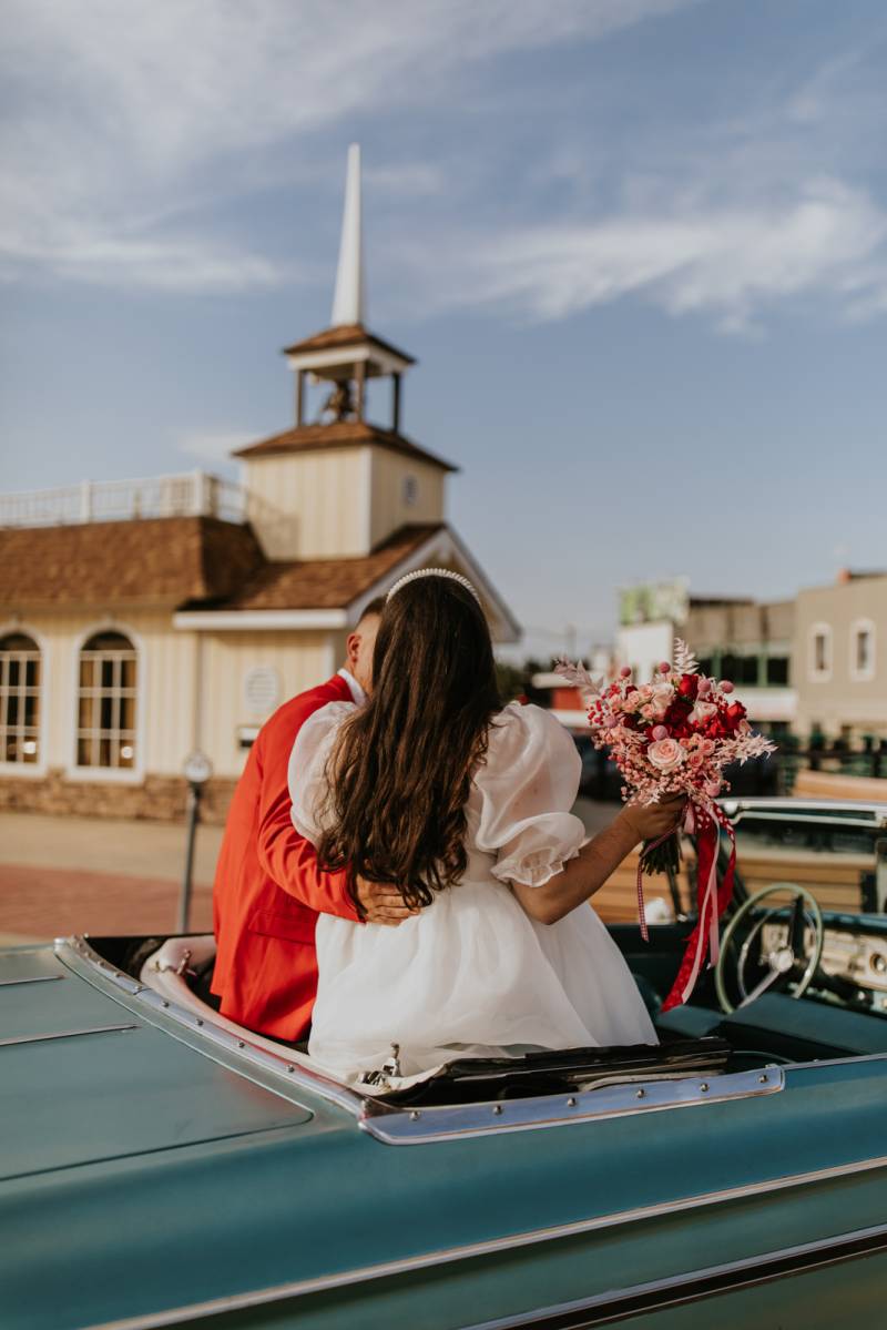 A RETRO '50S-STYLE DRIVE-IN ELOPEMENT WEDDING DESIGN IN WISCONSIN DELLS ...