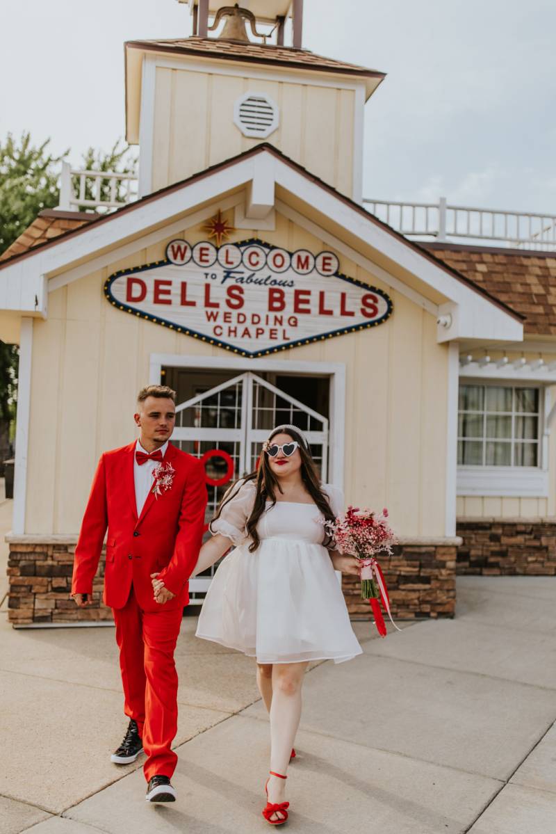 A RETRO '50S-STYLE DRIVE-IN ELOPEMENT WEDDING DESIGN IN WISCONSIN DELLS ...