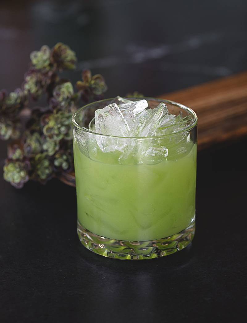 7 SPRING WEDDING SIGNATURE COCKTAIL IDEAS | Madison Wedding Inspiration ...