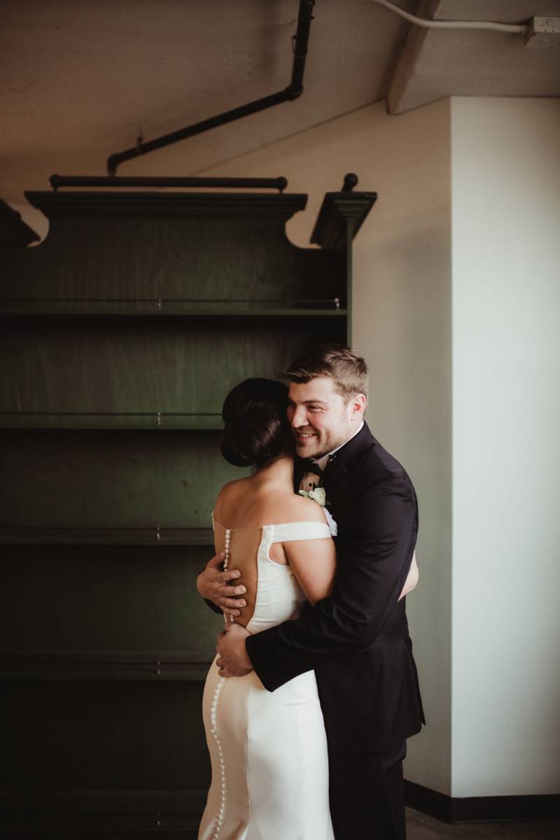 CLASSIC ELEGANT + MODERN NYE WEDDING AT CREAMERY 201 | TAYLOR + RADLEY ...