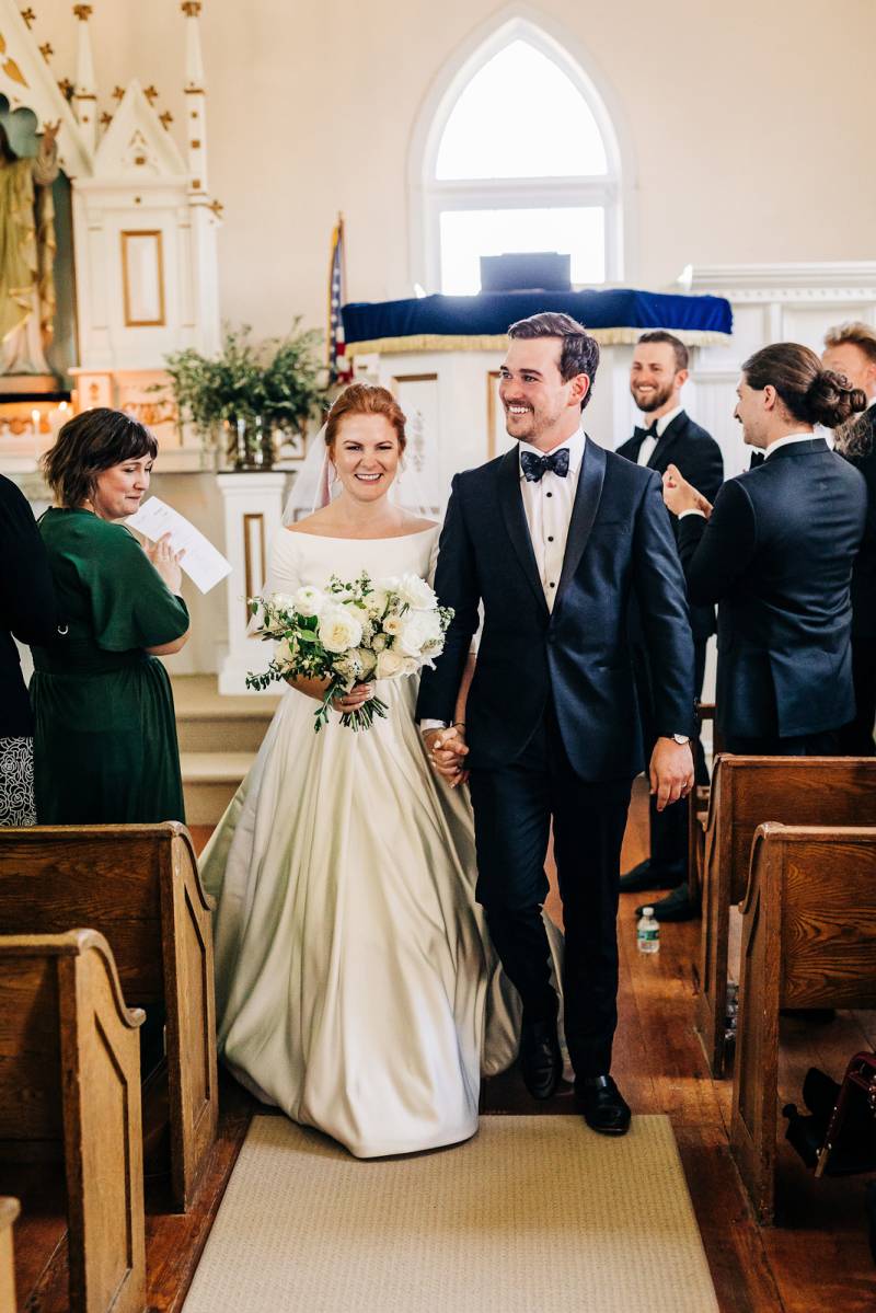 SIMPLE + TIMELESS MADISON WEDDING FULL OF LUSH GREENERY AT GARVER ...