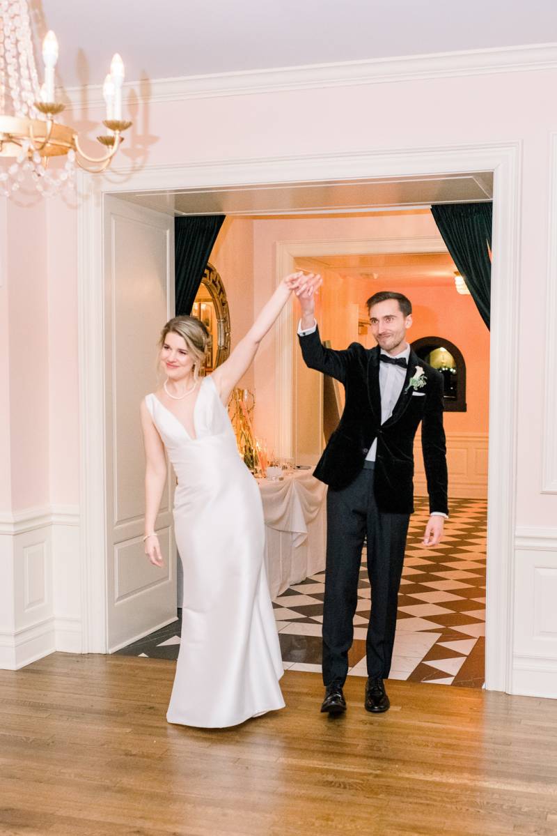 CLASSY NEW YEAR'S EVE WEDDING CELEBRATION AT THE MADISON CLUB | EMILY ...