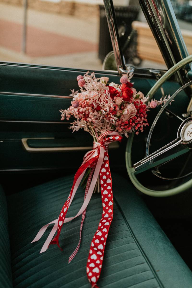 A RETRO '50S-STYLE DRIVE-IN ELOPEMENT WEDDING DESIGN IN WISCONSIN DELLS ...