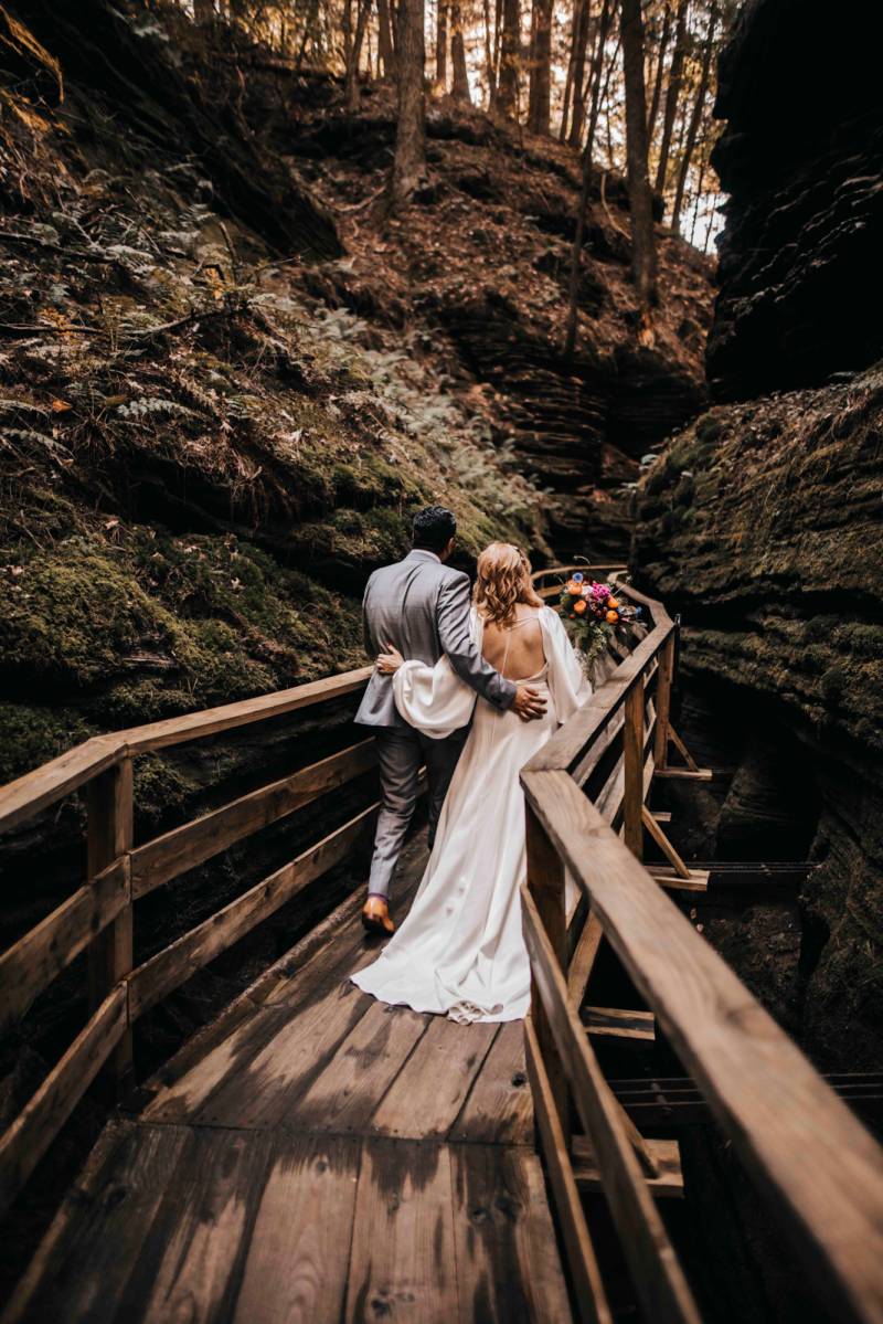 TWO CULTURES COME TOGETHER IN AN INTIMATE AND COLORFUL WISCONSIN DELLS ...