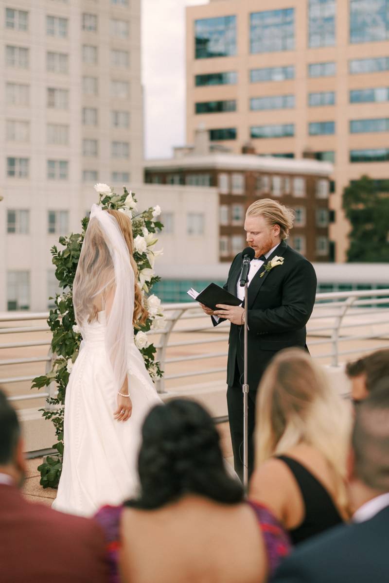 A TIMELESS SUMMER WEDDING SET SAIL IN DOWNTOWN MADISON | BECCA + MITCH ...