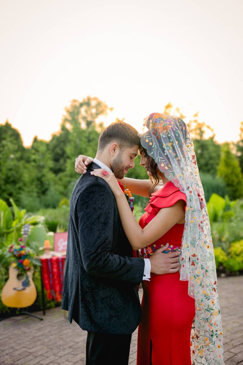 A VIBRANT FRIDA KAHLO-INSPIRED WEDDING DESIGN WITH COLORFUL + CREATIVE ...