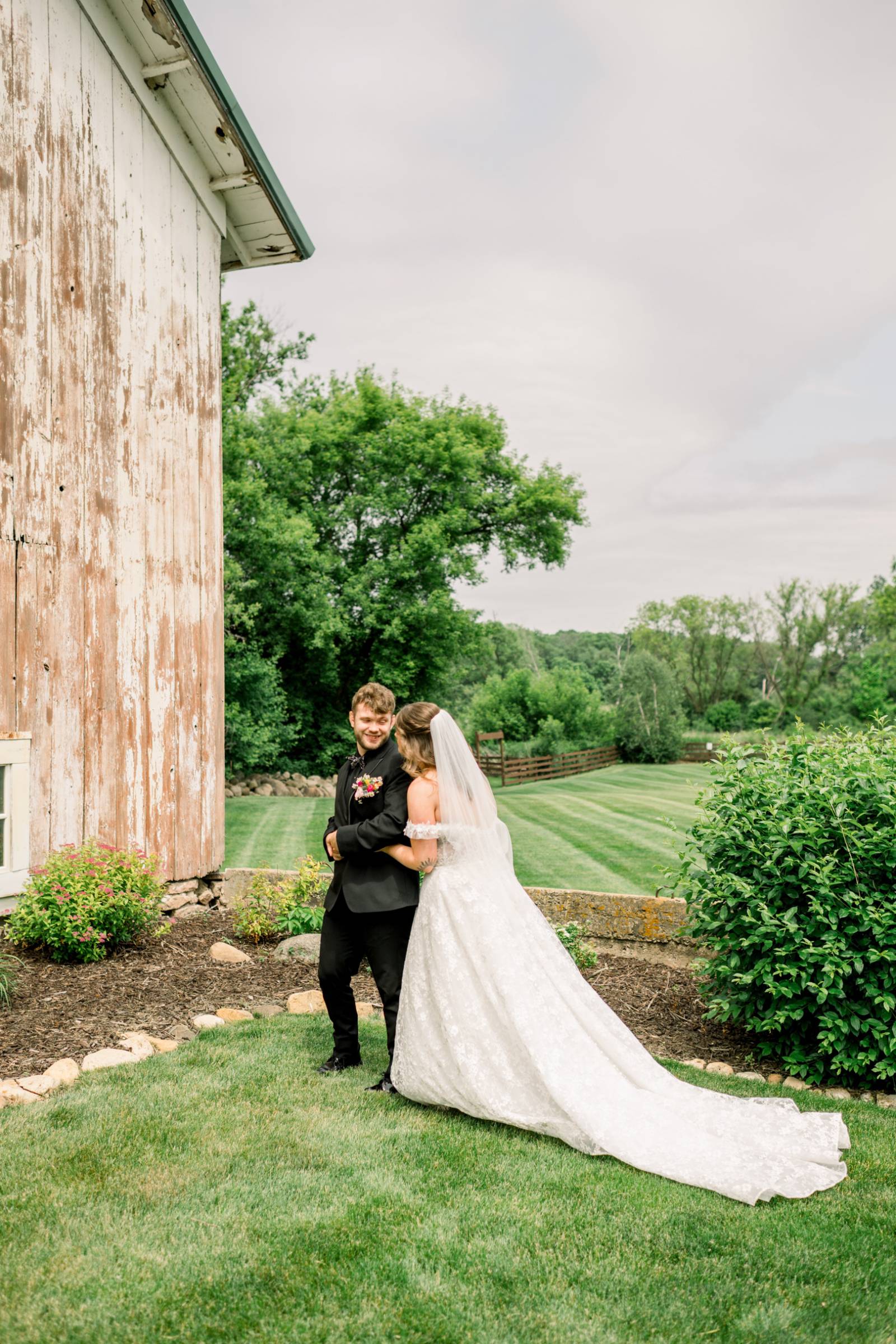 Tied by Fate: Jenna & Cam's Fresh, Floral-Filled Wedding at Harvest ...
