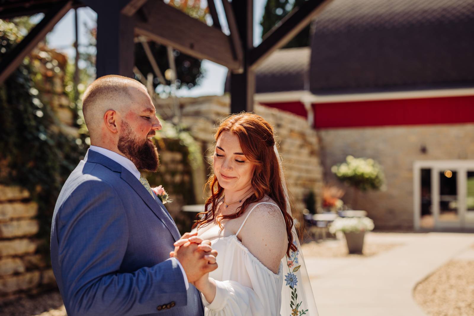 Kiley & Nathan: A Whimsical Wildflower Wedding at Vennebu Hill ...