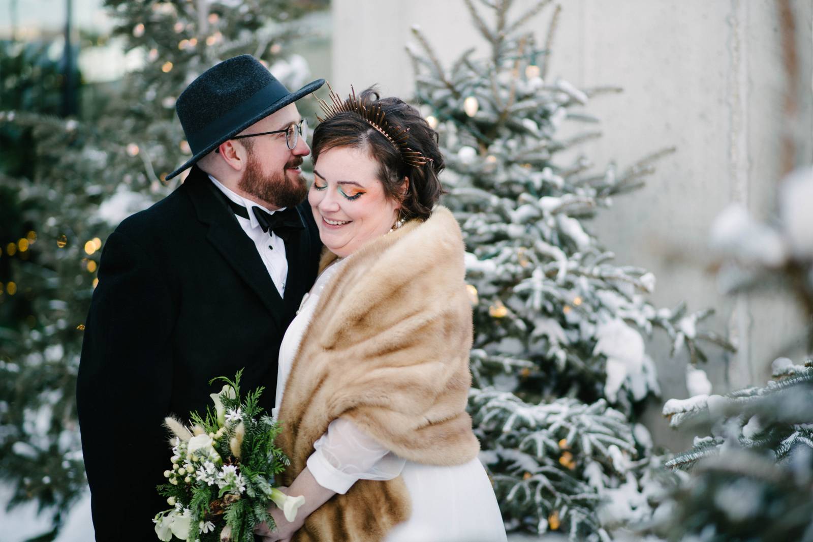 Sarah & Kendrick's Mid-Century Modern Winter Wonderland Wedding at The ...