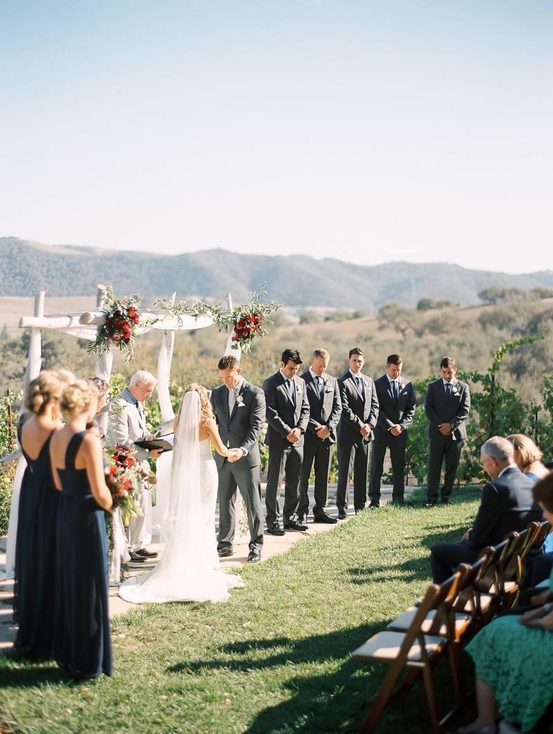 5 Roles of A Wedding Officiant