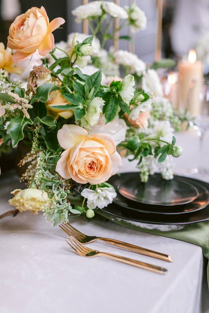 How to Achieve the Perfect Spring Wedding Style | California | Item 11