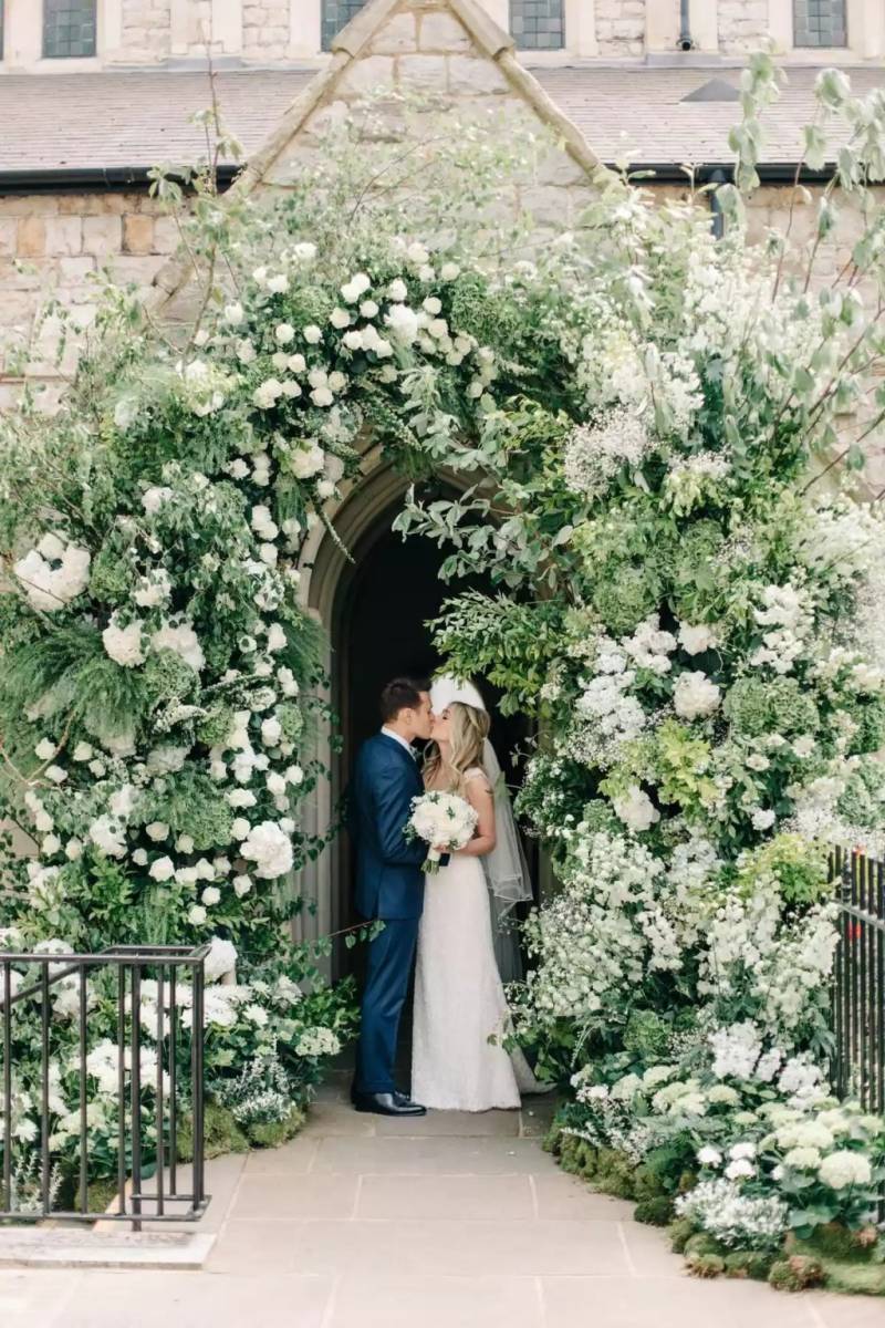How to Achieve the Perfect Spring Wedding Style | California | Item 11